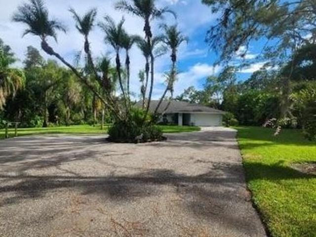 5930 Spanish Oaks Ln, Naples, FL 34119