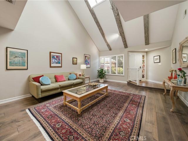 5930 Tampa Ave, Unit 204, Tarzana, CA 91356 | MLS #SR26062