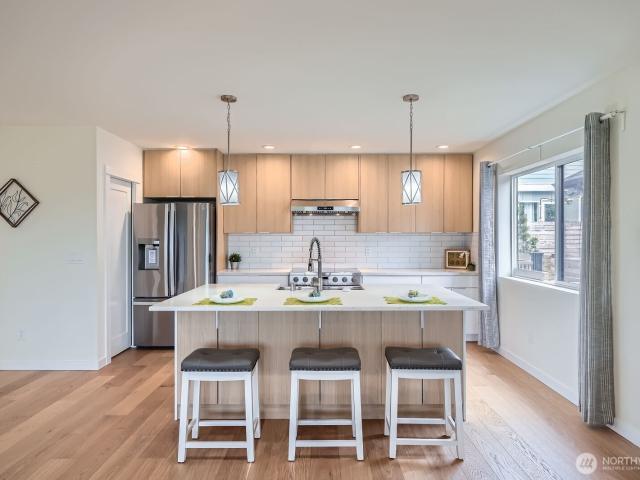 5930 18th Ave S, Seattle, WA 98108 | MLS #2552