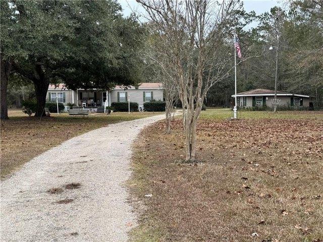 59312 Pine Ridge Rd, Lacombe, LA 70445