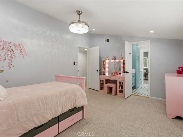 5931 Maury Ave, Woodland Hills, CA 91367 | MLS #SR26147