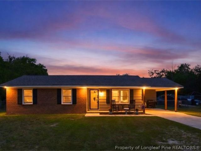 5931 Spinner Rd, Hope Mills, NC 28348