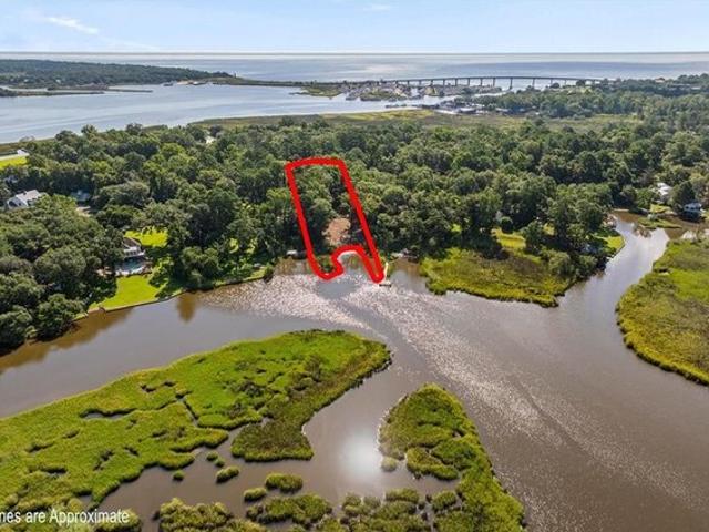 5932 Bayou Rd, Mobile, AL 36605