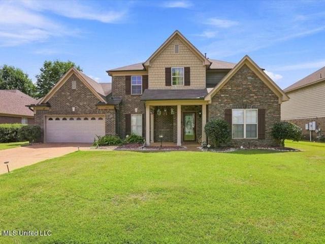 5932 Richard Place Dr, Horn Lake, MS 38637
