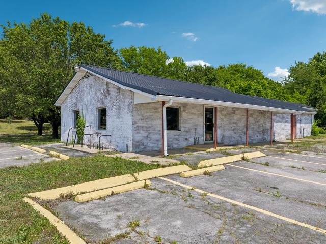 5933 Marion Rd