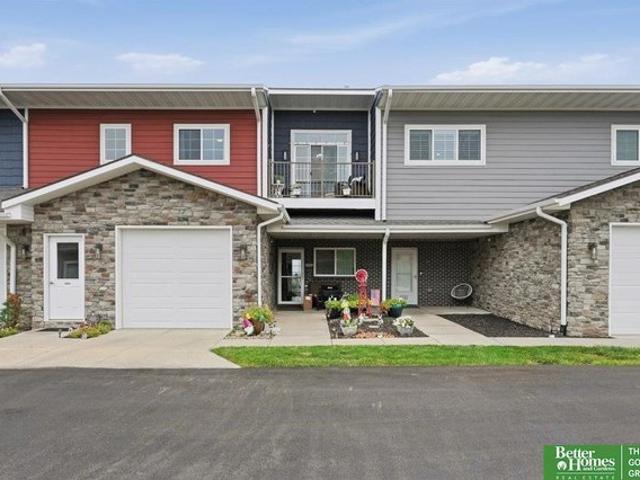 5933 N 158th Ct Apt 303, Omaha, NE 68116