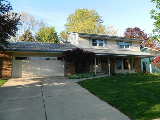 5933 Creekside Ln, Rockford, IL 61114