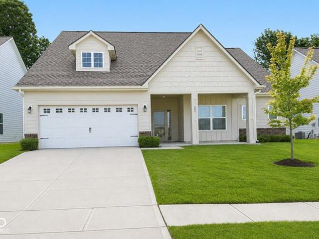 593 Coronado Pl, Greenwood, IN 46143