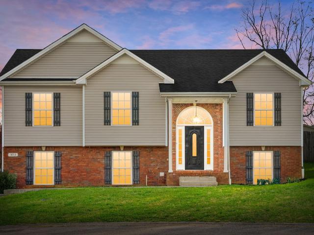 593 Anchor Ct, Clarksville, TN 37043 | MLS #3167 | Compass