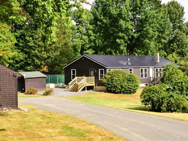 593 Abbott Rd, Winslow, ME 04901