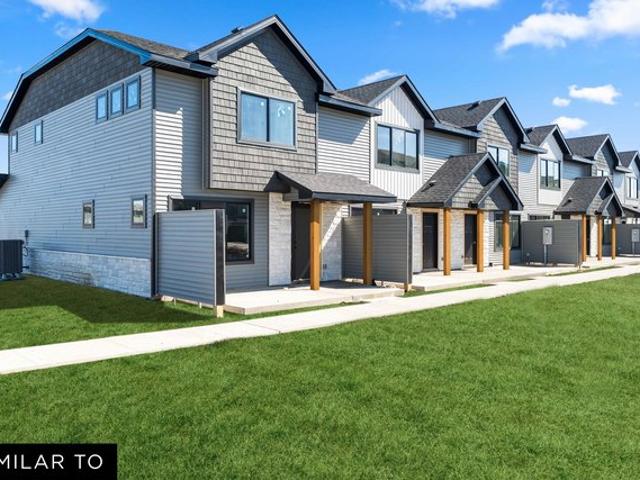 593 Hart Ln, Ankeny, IA 50021