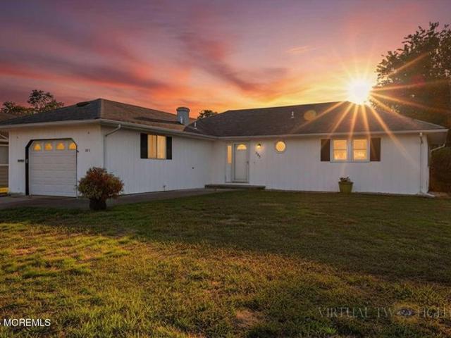 593 Jamaica Blvd, Toms River, NJ 08757