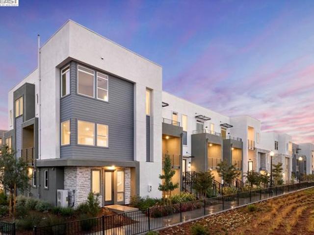 593 Martin Mariner Ave, Alameda, CA 94501