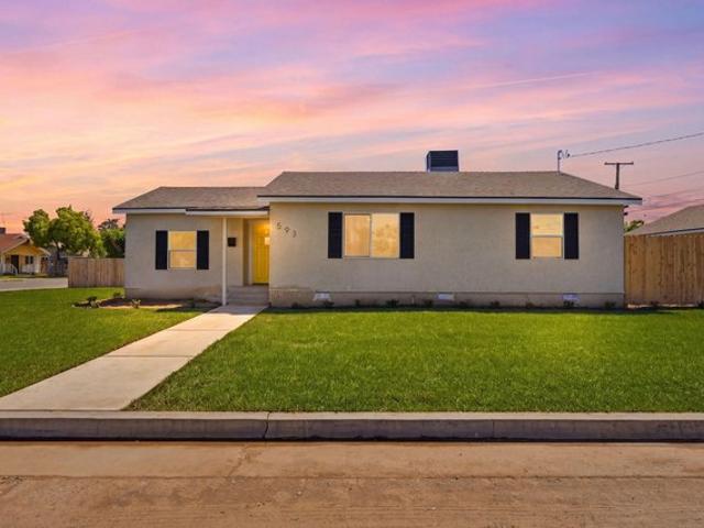 593 N 3rd St, Porterville, CA 93257