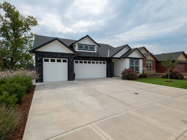 593 ne evergreen ave