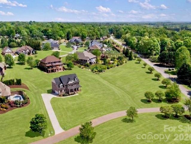 5944 Bakers Point