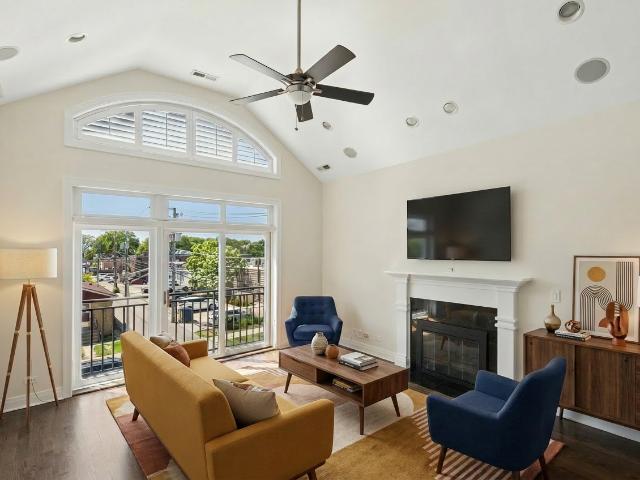 5945 N Campbell Avenue # 3