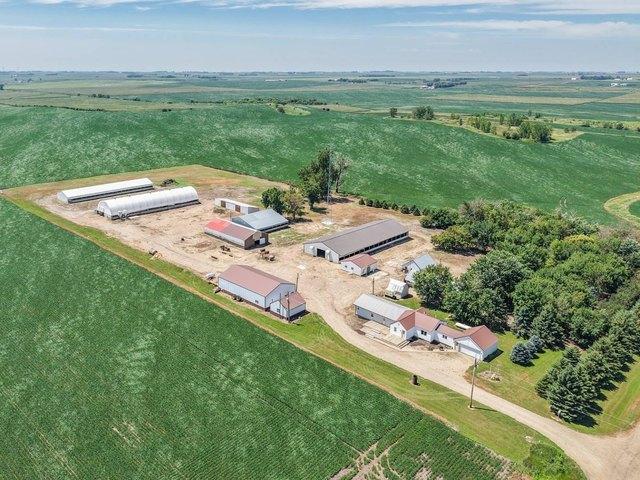 5945 th St, Ocheyedan, IA 51354