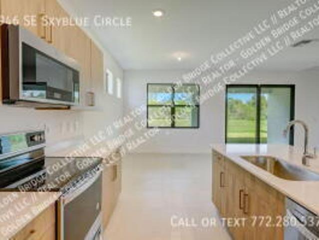 5946 SE Skyblue Circle