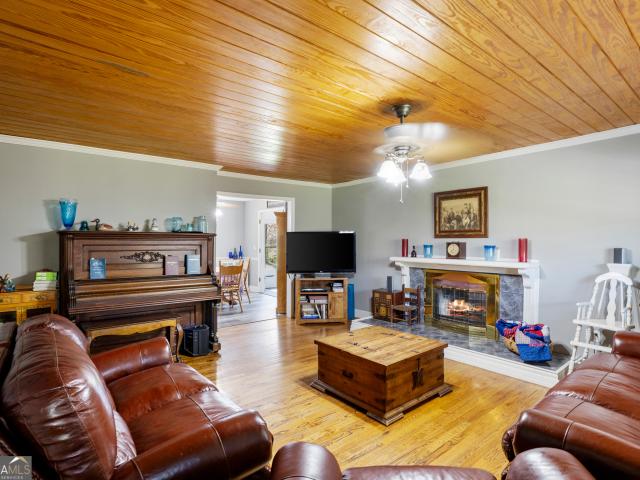 5948 Haywood Valley Road