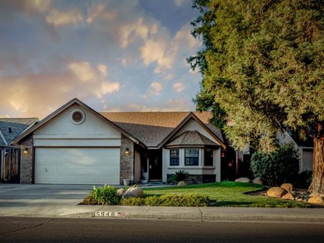 5948 W Crowley Ave, Visalia, CA 93291