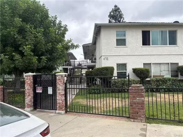 59493098 476 E Woodbury Rd