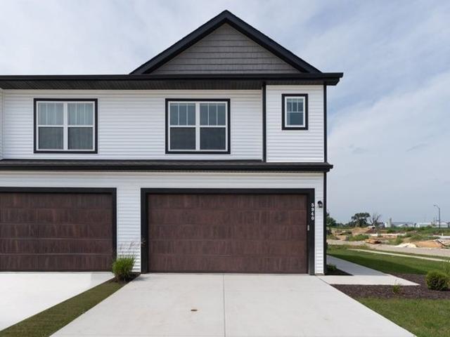 5940 Butterfield Dr, Bettendorf, IA 52722