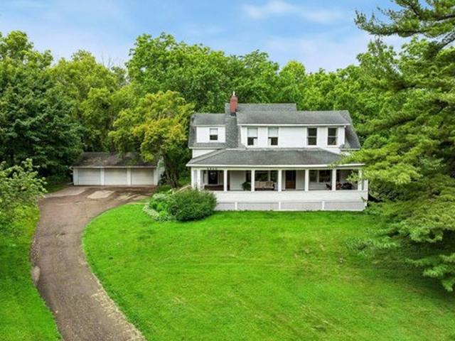 5940 Galpin Lake Rd, Shorewood, MN 55331
