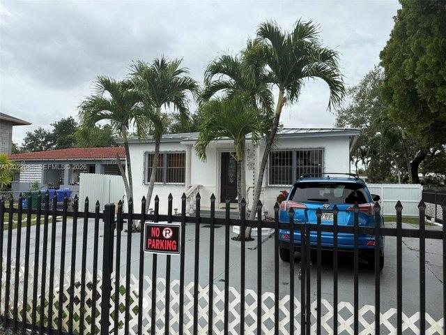 5940 SW 2nd St, Miami, FL 33144