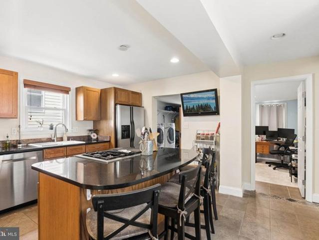 5941 Falls Rd, Baltimore, MD 21209