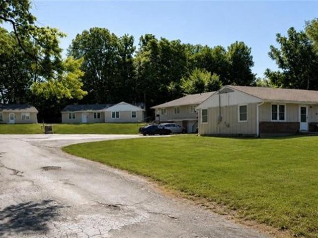 5941 Raytown Rd, Raytown, MO 64133