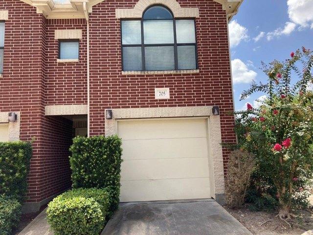 5941 South Loop E Unit 705, Houston, TX 77033