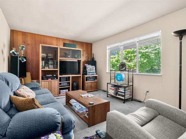 5943 S 6th Street