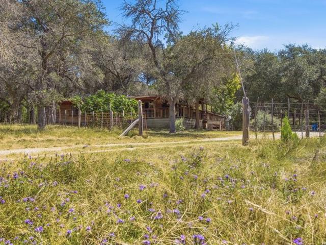 5943 Whartons Dock Rd, Bandera, TX 78003