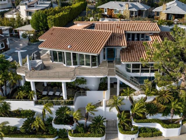 594 Cliff Drive