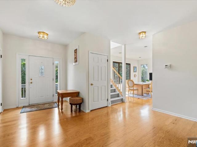 594 Glasmere Road