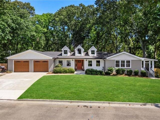 594 Hogan Pond Ln, Ball Ground, GA 30107