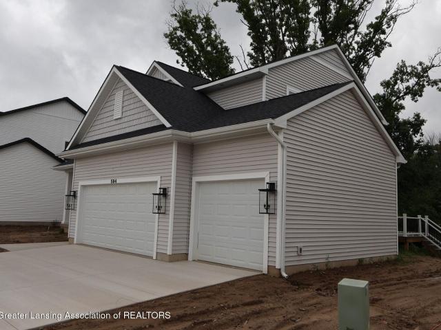 594 Magenta Court