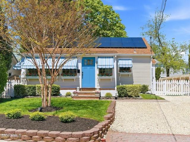 594 Princeton Ave, Brick, NJ 08724
