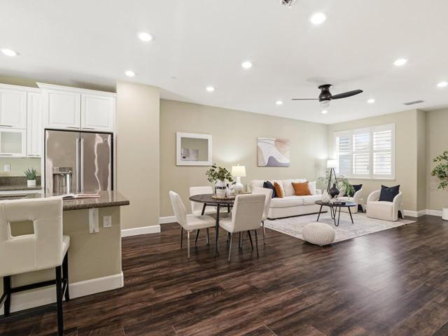 5954 Larkstone Loop