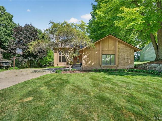 5954 Snow Apple Drive
