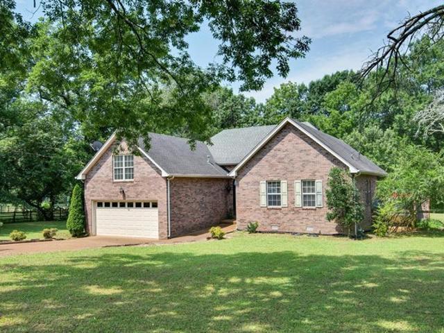 5954 Temple Rd, Nashville, TN 37221