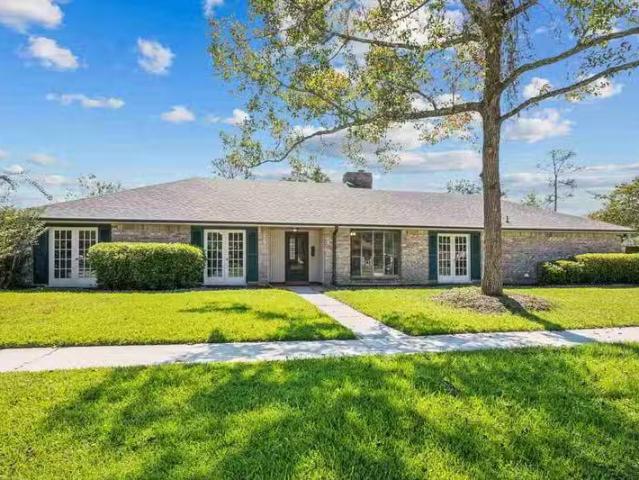 59553628 215 Grafton Dr