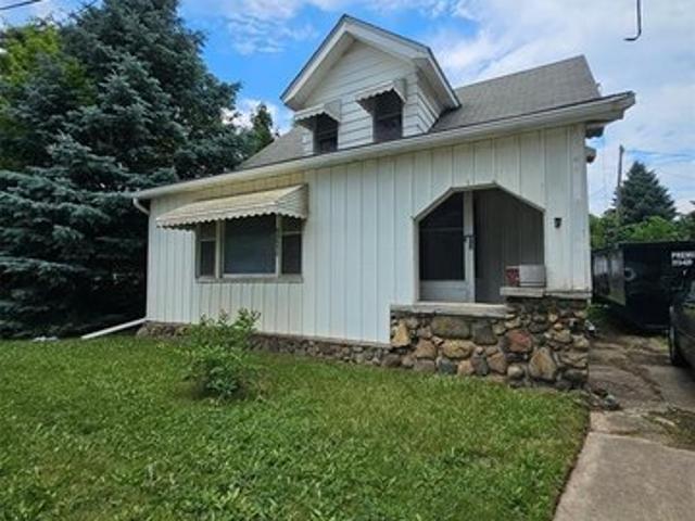 5955 Mile Rd, South Lyon, MI 48178