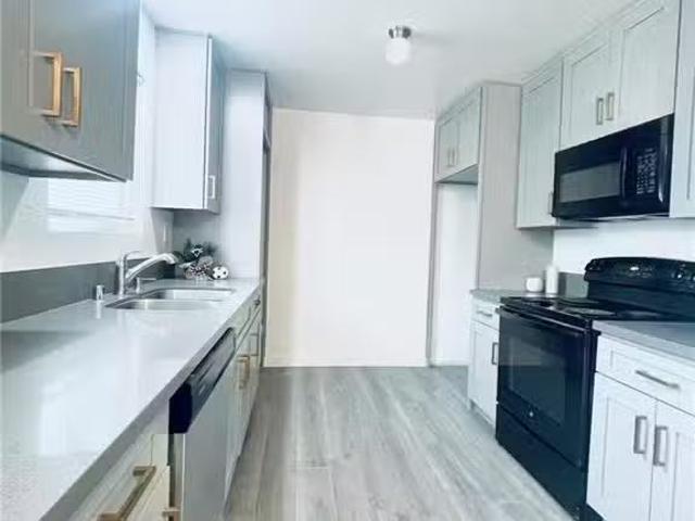 59560445 2549 Hayes Dr #2549