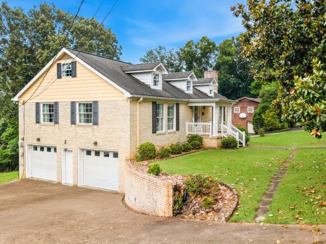 5956 Crestview Drive