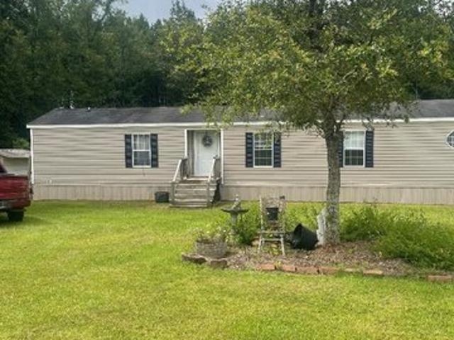 5956 Perryman Ln, Osyka, MS 39657