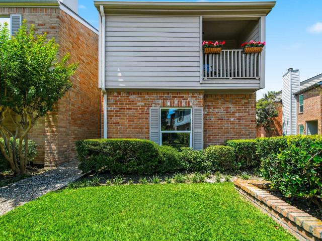 5956 Woodway Place Court