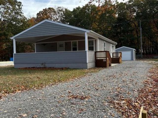 5957 Port Austin Rd, Caseville, MI 48725