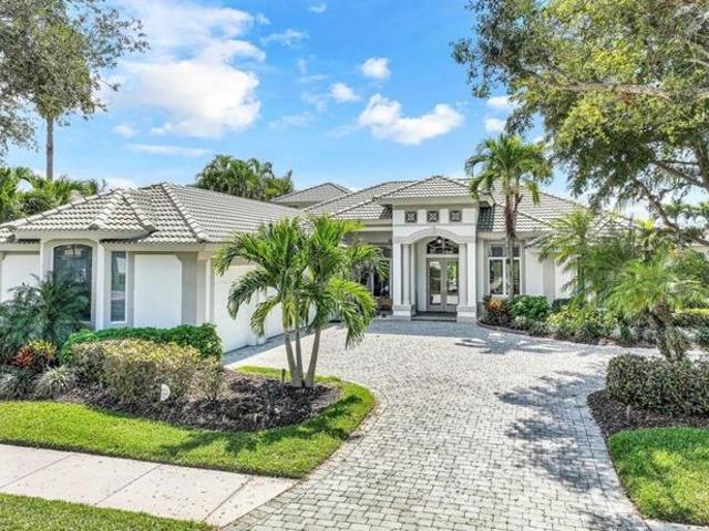 5958 Amberwood Dr, Naples, FL 34110